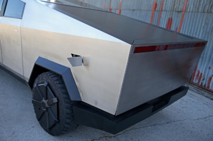 Tesla Fanboy Bikin Cybertruck “Versi KW”, Begini Tampilannya | Telset